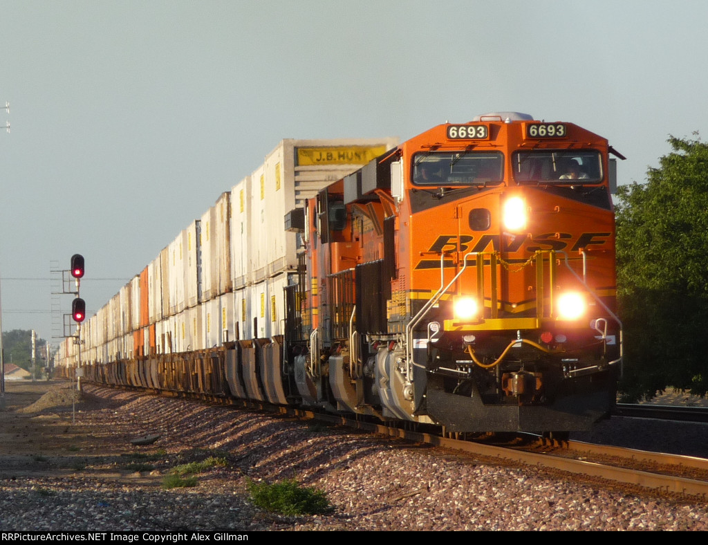 BNSF 6693 West